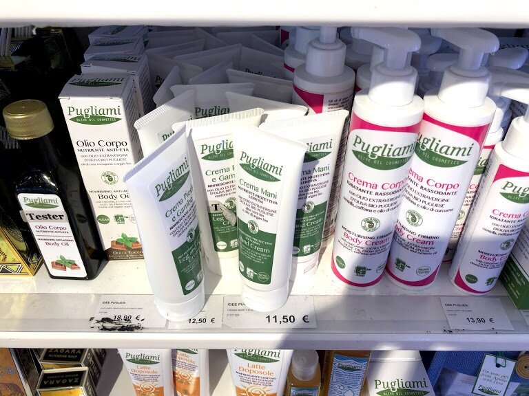 St. Nicholas the Wonderworker and more: what to bring from Bari?