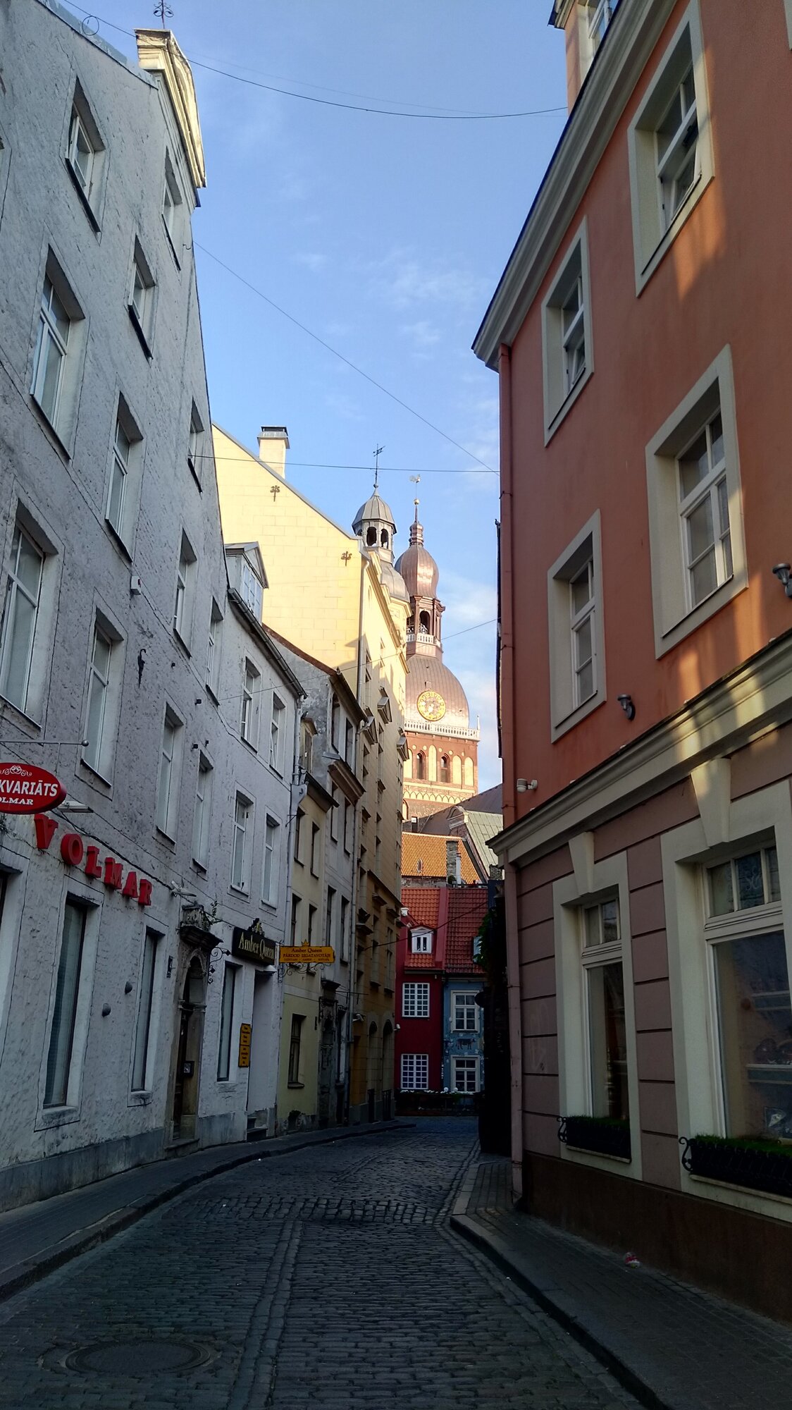 Riga districts: where to stay and how to save money?