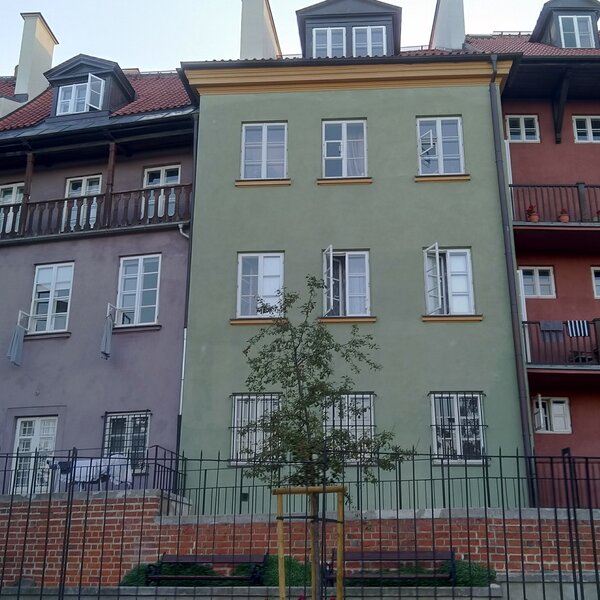 How to use public transportation in Warsaw: buses, streetcars, metro ...