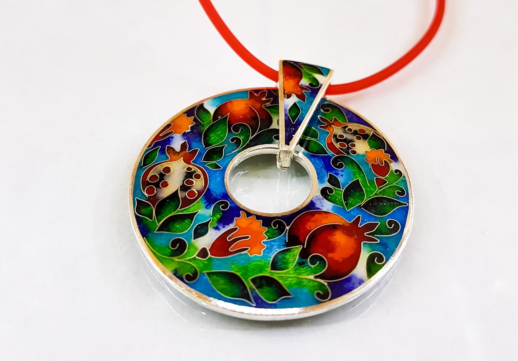 Unusual souvenirs from Georgia: what to bring from Tbilisi