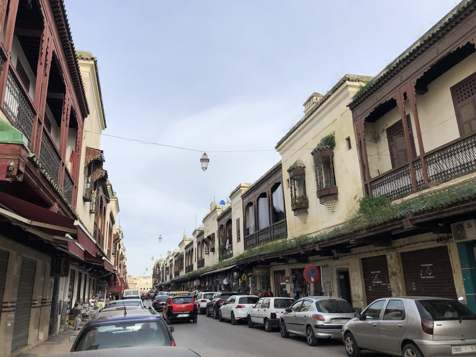 Which neighborhood of Fez is more convenient and safe for a tourist to ...