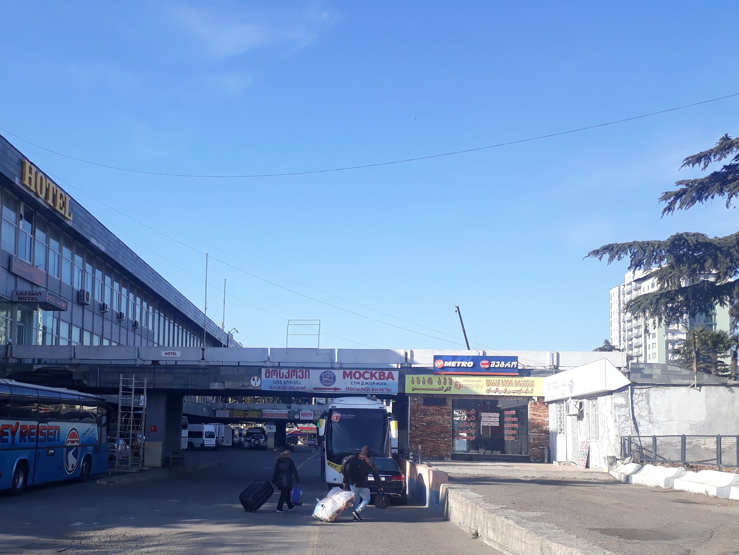 How to use buses in Georgia: bus stations and buses in Tbilisi