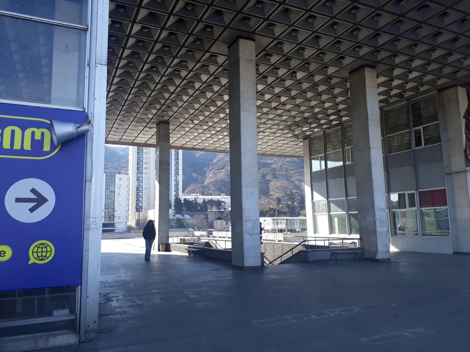 How to use buses in Georgia: bus stations and buses in Tbilisi