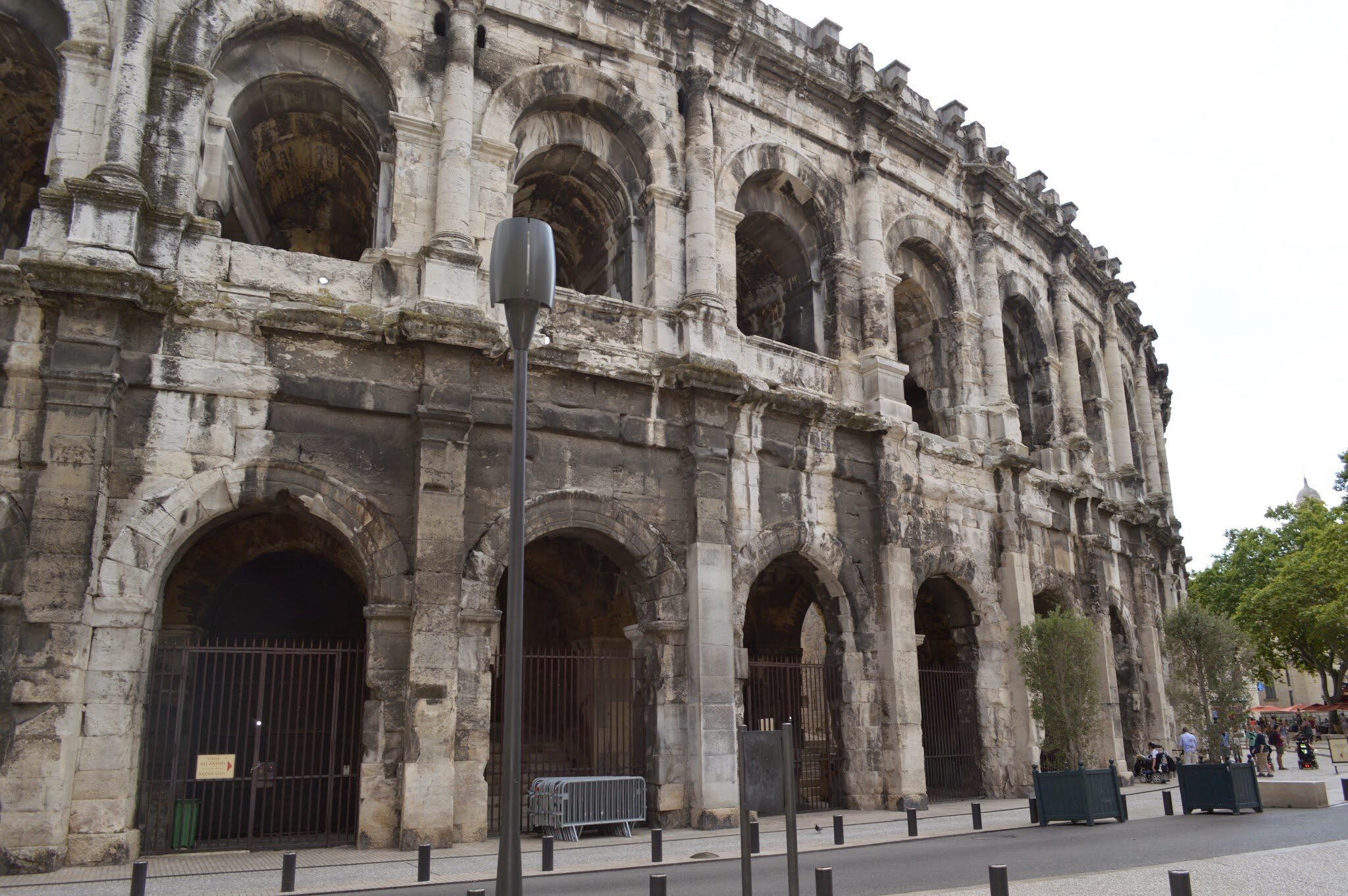 Ancient Roman vacations in Nîmes: Colosseum, Roman temples and ...