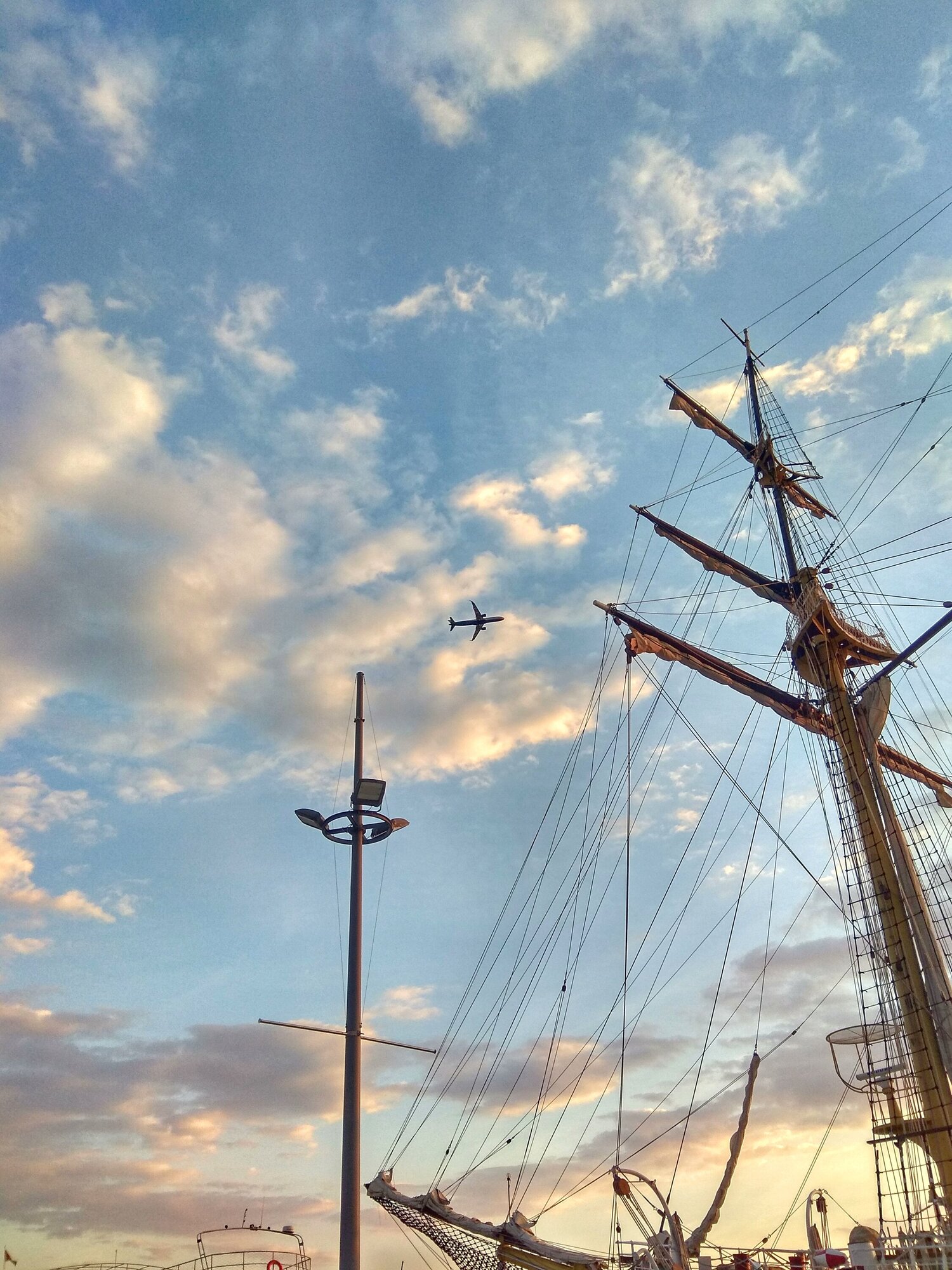 Budva: How to get there from Podgorica and Tivat airports