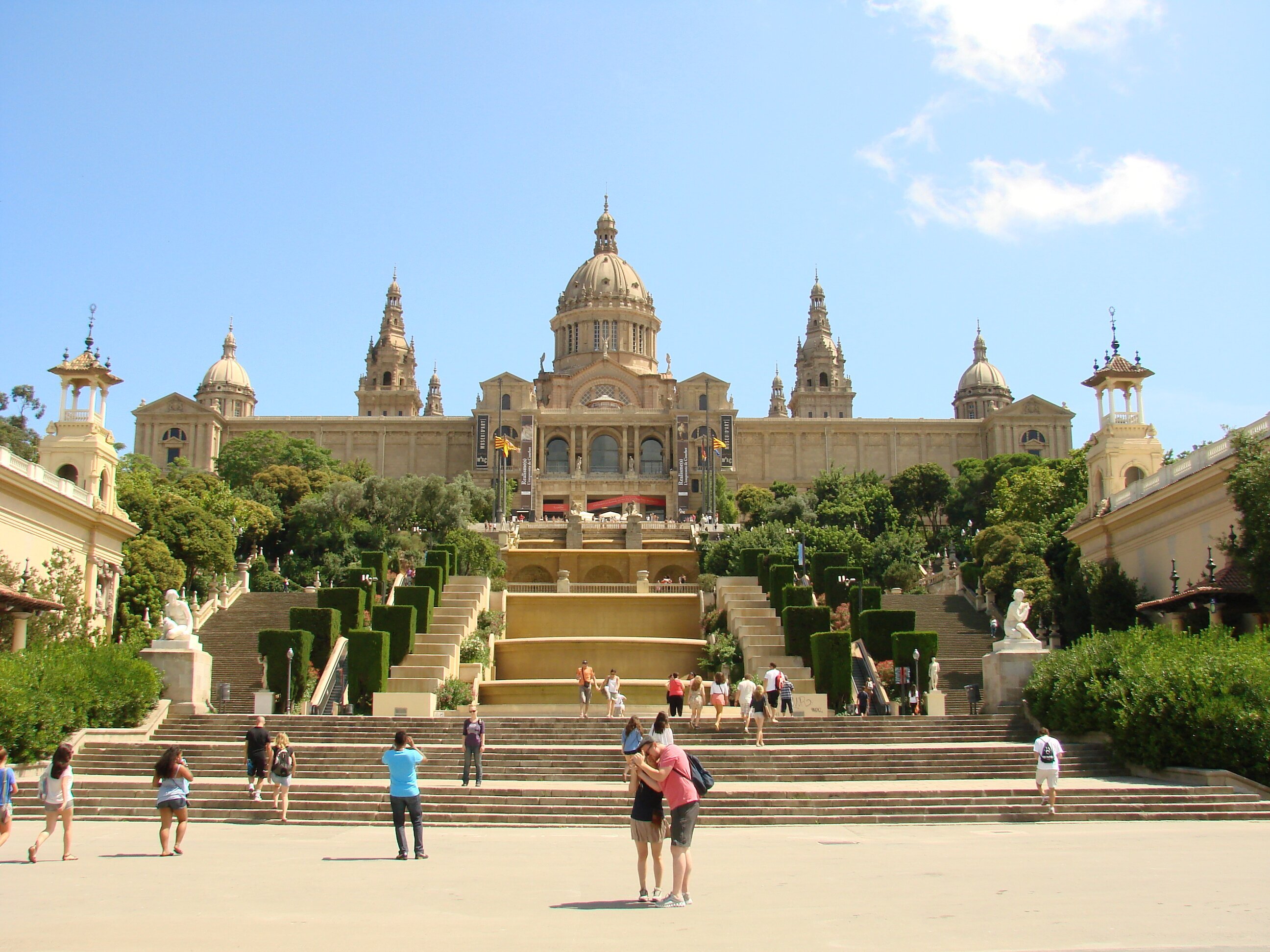 Free Barcelona: museums, temples and parks