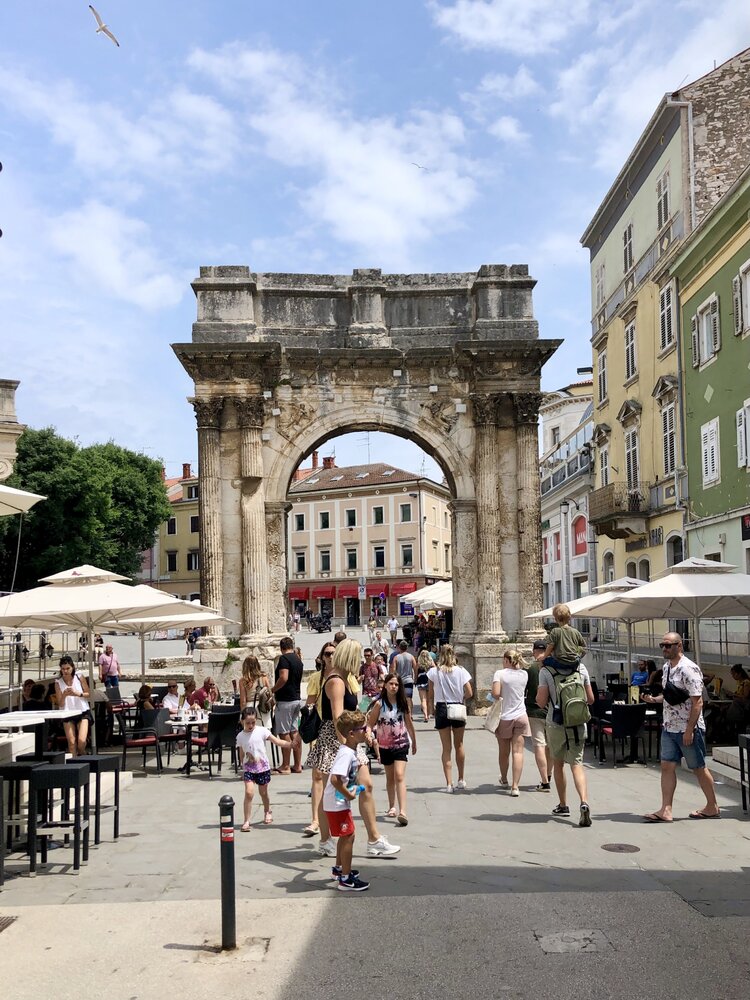 A day in Pula: main sights