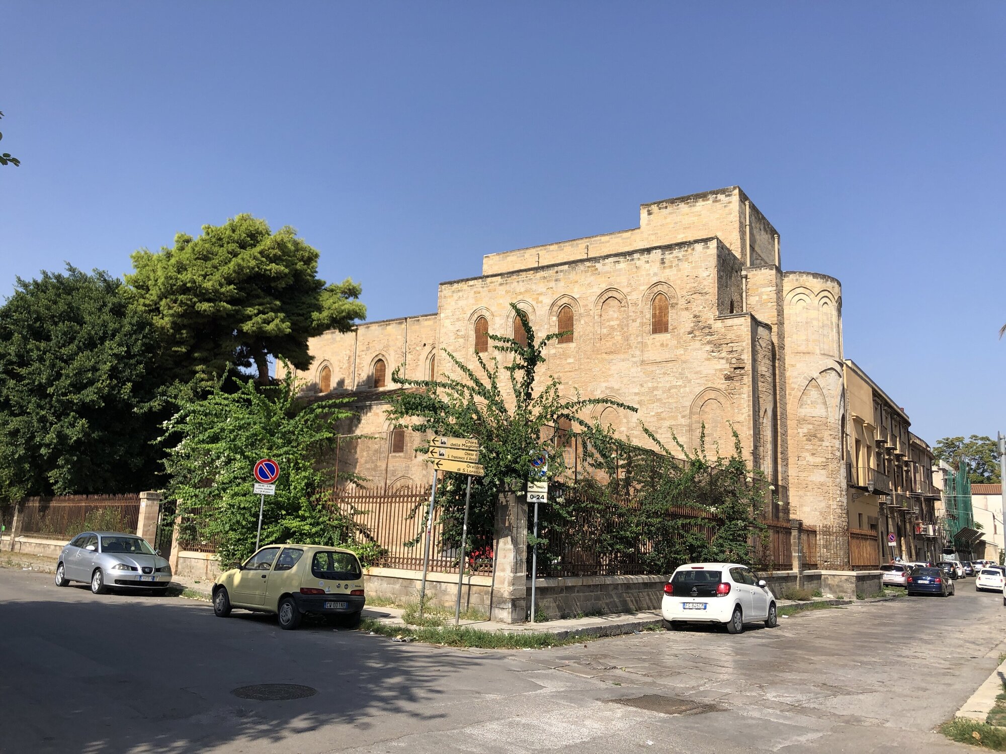 Palermo on your own: a walking tour of the Arab neighborhood of Calsa
