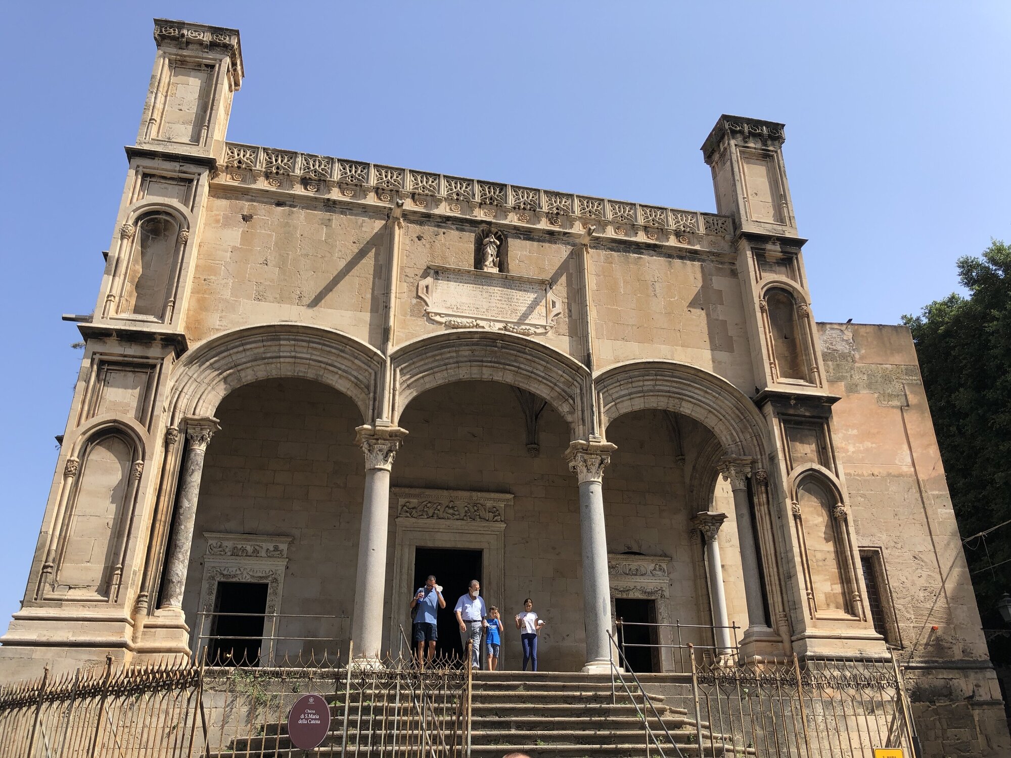 Palermo on your own: a walking tour of the Arab neighborhood of Calsa