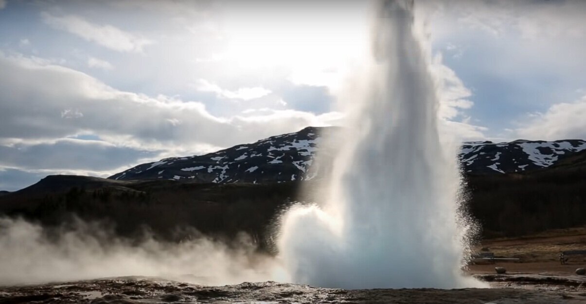Iceland on your own: sights, volcanoes, geysers and waterfalls