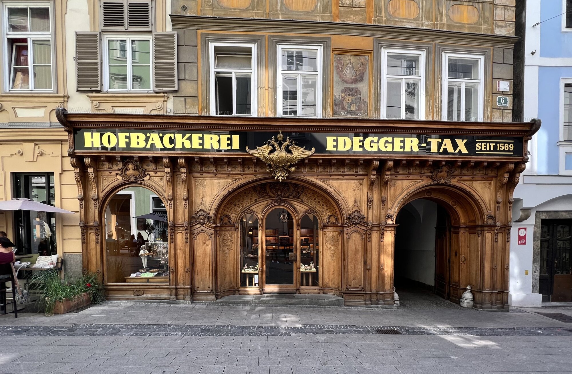 The Crown of Graz. A guide to the imperial core of the city